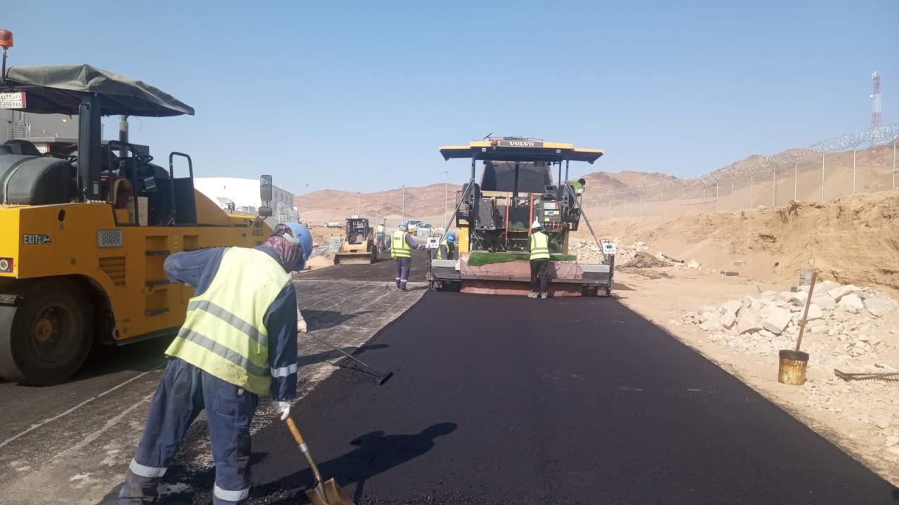 Best Quality Asphalt Paving Services in Saudi Arabia - Black Cat GC ...